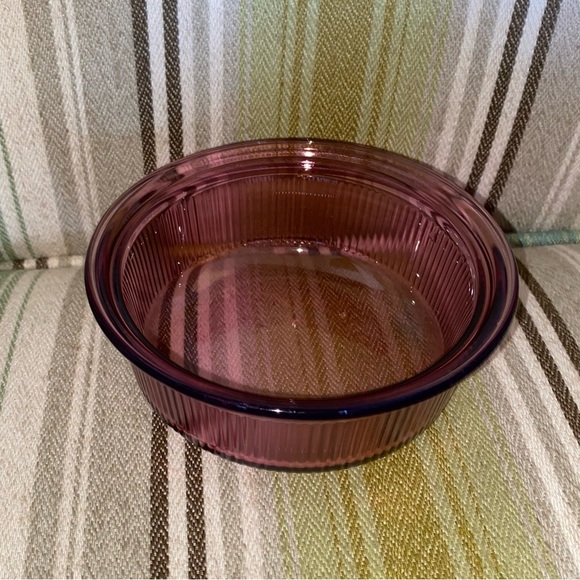 Corningware | Kitchen | Corning Ware Purple Pint Ribbed Bowl 45 Ml Usa ...